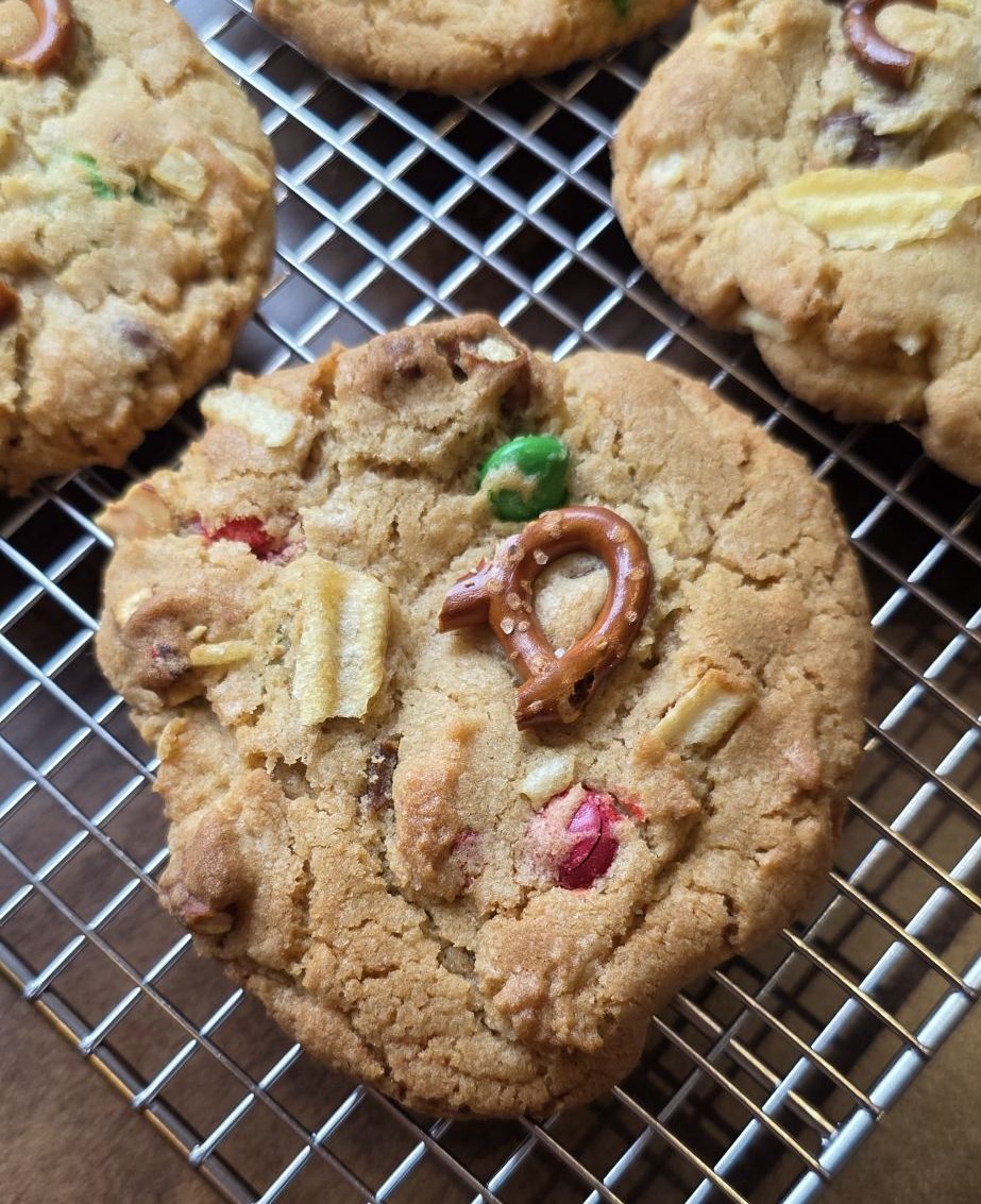 Santa’s Trash Cookies Recipe – Customizable – Leels Cooks